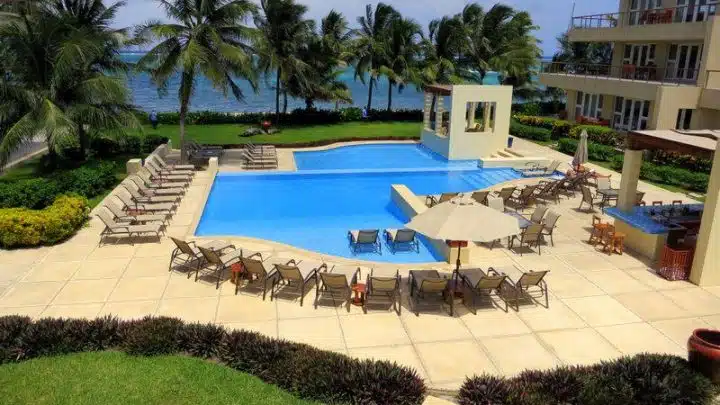Fun Hotels and Resorts Around the World: 20 Ideas – Around the World "L"