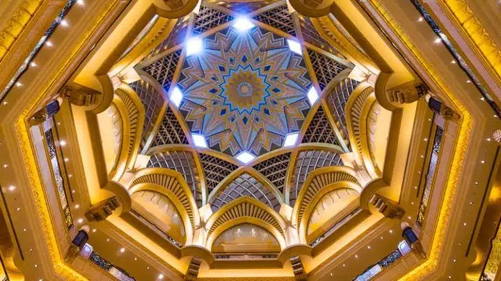 Fun Hotels and Resorts Around the World: 20 Ideas – Around the World "L"