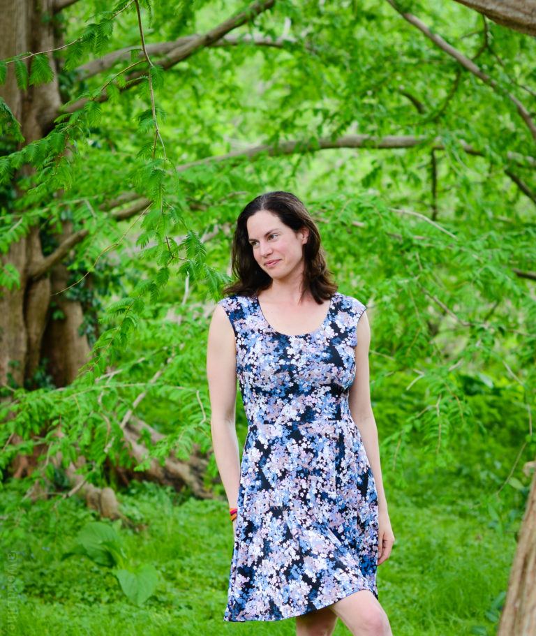 How to Pack 4 Dresses and 2 Pants in 1 With Magical Multi-Purpose ...